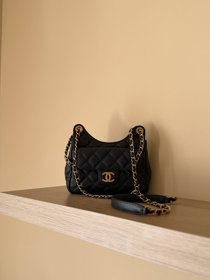 Chanel Wavy Small torba original