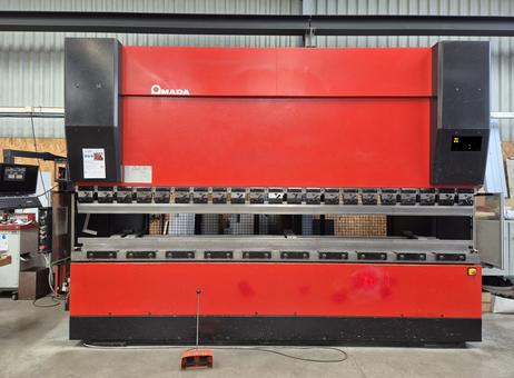 Abkant presa AMADA HFT 170T/4