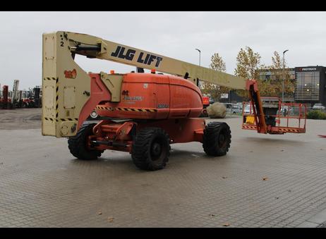 Mašina za rukovanje materijalom JLG 800AJ