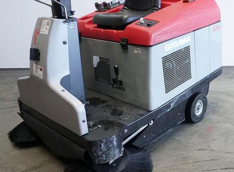 Mašina za rukovanje materijalom MOTOSCOPA SWEEPER SWEEP 71 V Plus