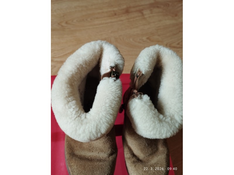 Ugg original, 25 kao nove