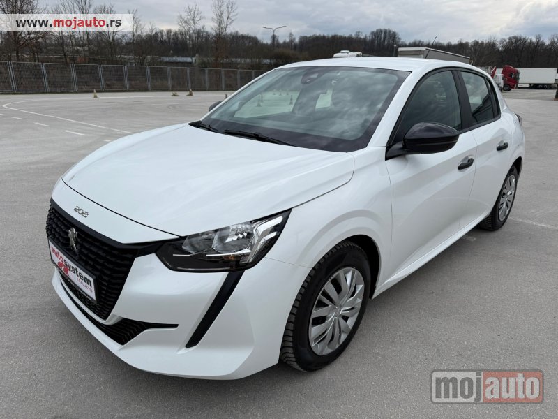 Peugeot 208 1.2 KREDITI NA LICU MESTA