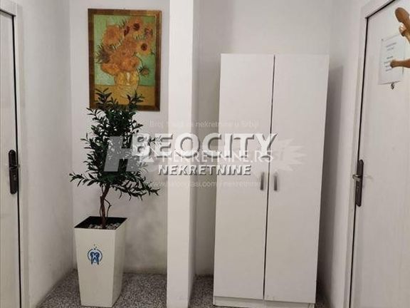 Zemun, Ugrinovci, Beogradska, 5.0, 600m2, 370000EUR