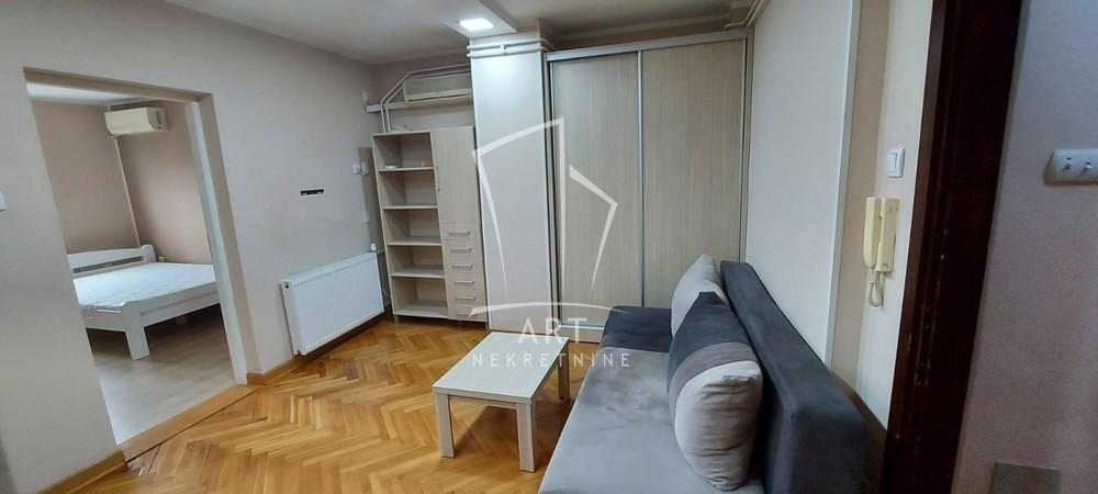 Braće Jeković , 3,0 mereno 65 m2 ID#14553
600 €