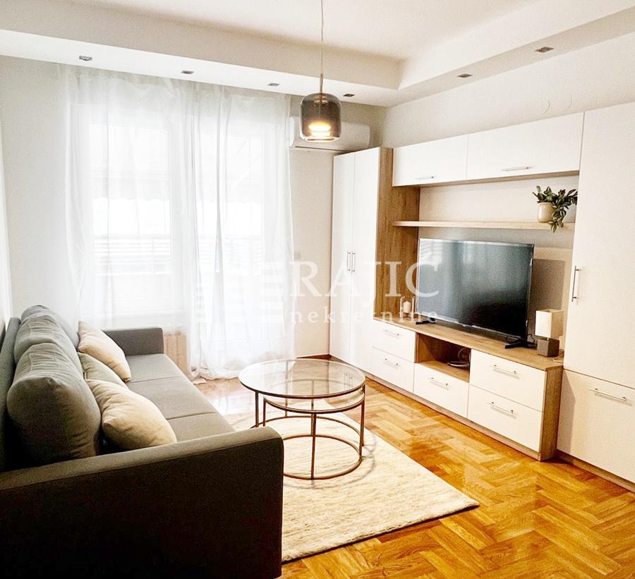 Vračar,Prote Mateje,37m2,1.5-renoviran #4465
750 €