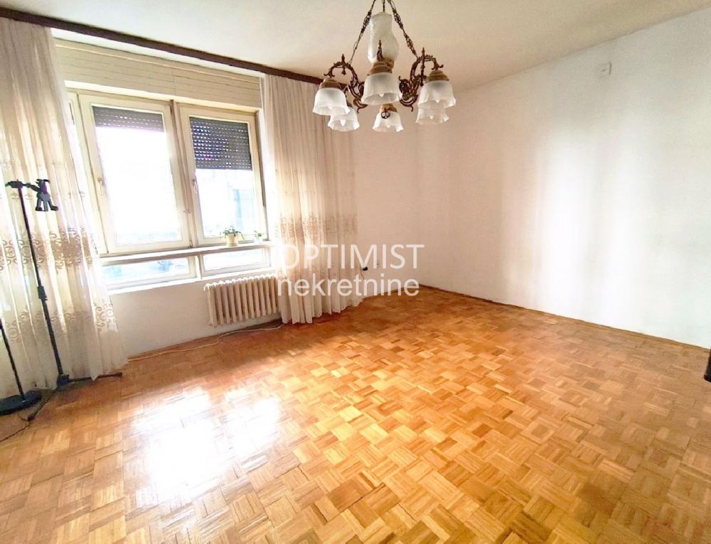 Karađorđev park, uknjižen, useljiv ID#3405
310.000 €