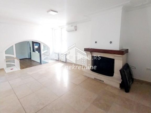 Vračar, Neimar, Kuća, 260m2, 3500 EUR