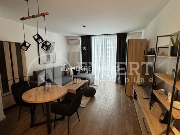 Izdaje se luksuzna garsonjera u kompleksu Planet residence, 38m2