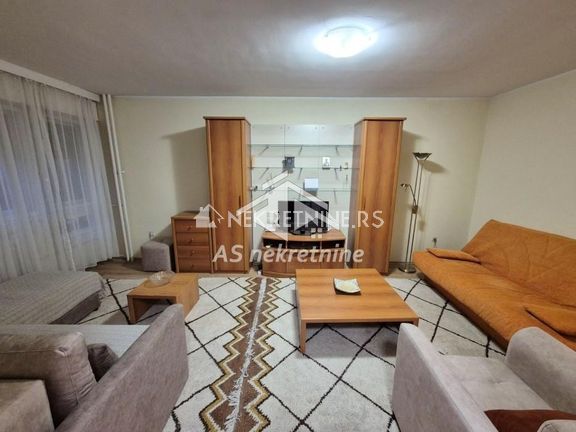 Novi Beograd, Blok 70, Kineski TC, 2.0 stan, 61m2, 550 EUR