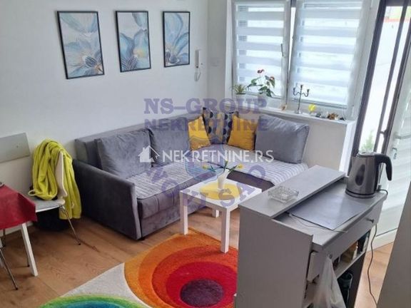Prodaje se stan u Veterniku- duplex, 44m2 +terasa tj. nadstrešnica 10m2