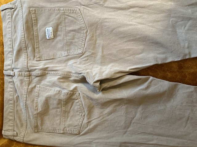 QUIKSILVER pantalone 32 / odlične!