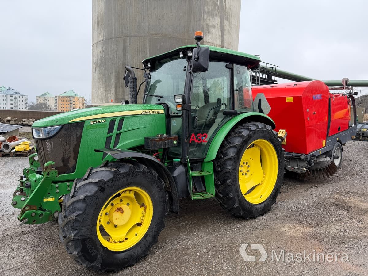 Prodaje se John Deere 5075M traktor točkaš na aukciji