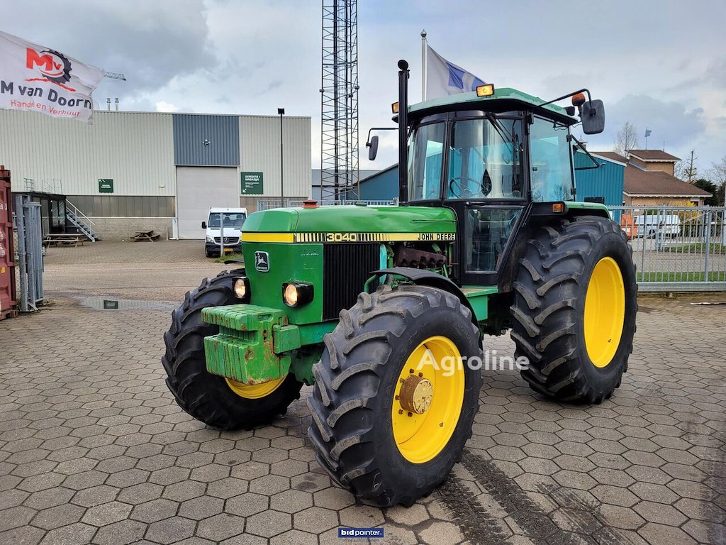 Prodaje se John Deere 3040 traktor točkaš na aukciji
