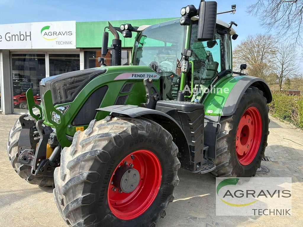 Fendt 724 Vario S4 traktor točkaš