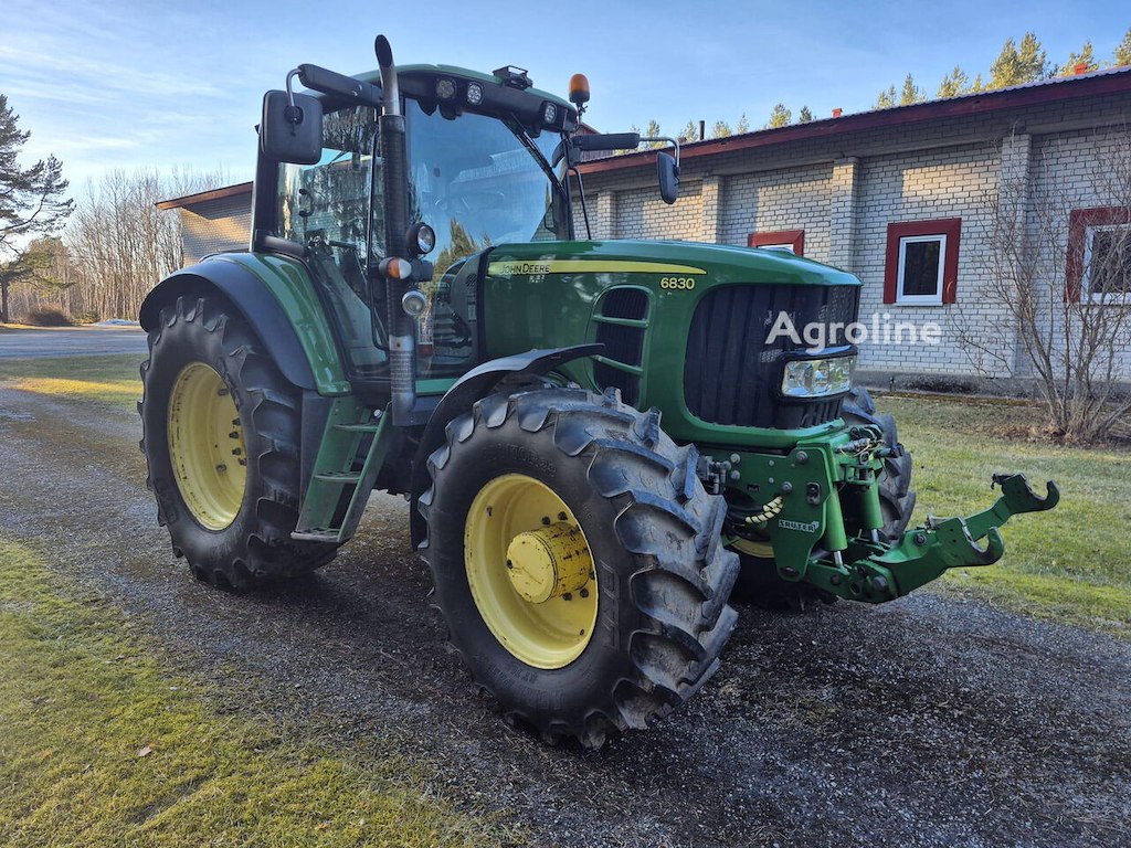 John Deere 6830 traktor točkaš