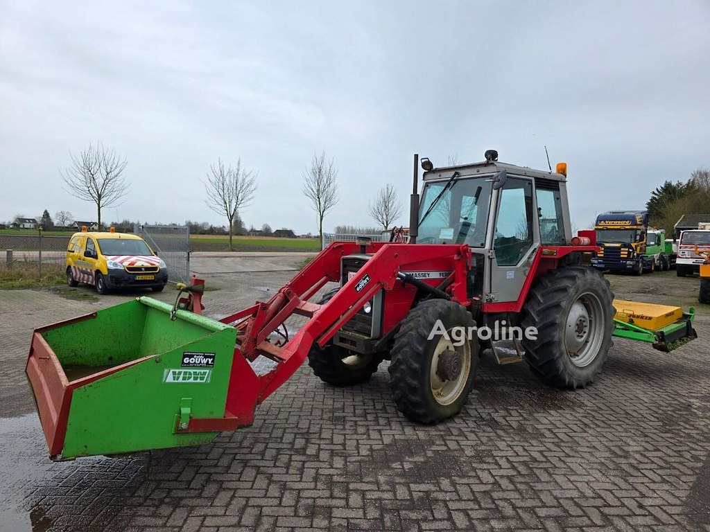 Massey Ferguson MF690-4WD Massey Ferguson 690 4WD Tractor Agricultural Tractor traktor točkaš