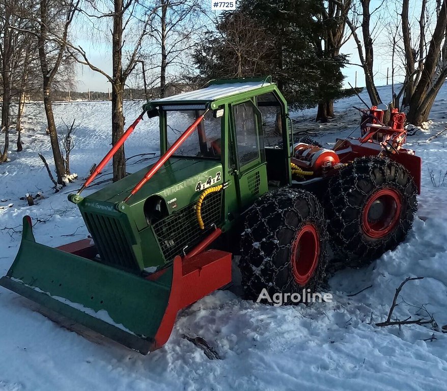Kockum 821 šumarski traktor