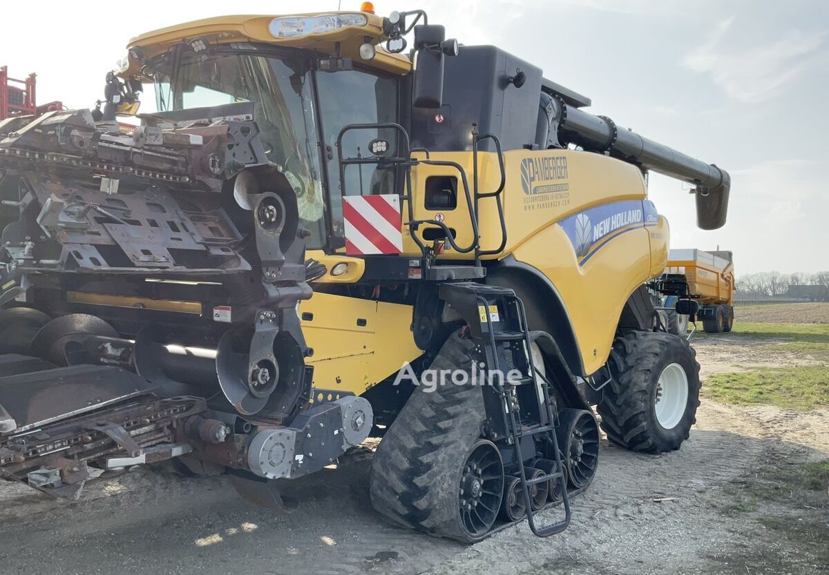 New Holland CR9090 kombajn za žito