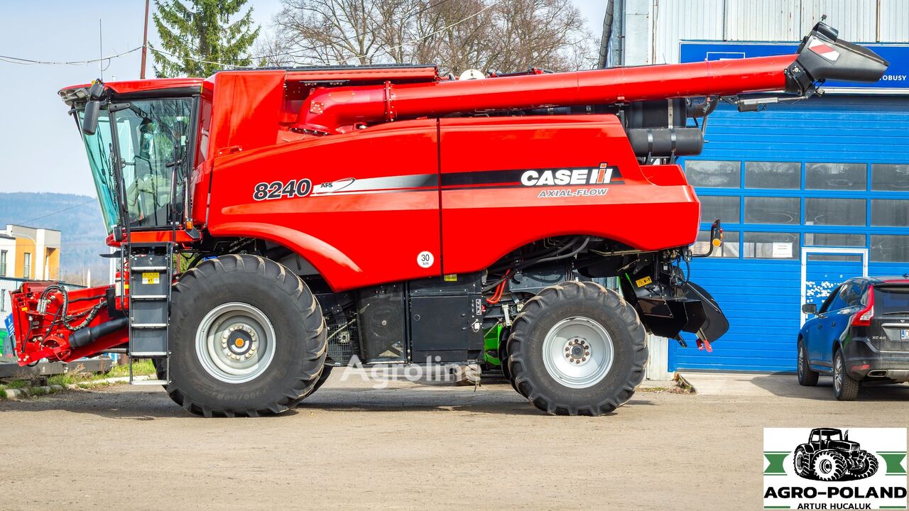 Case IH 8240 AFS kombajn za žito