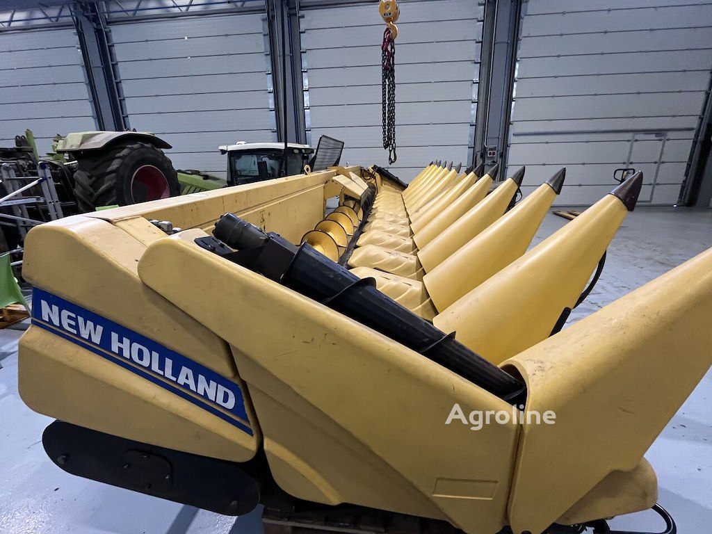New Holland 796 žetelica za kukuruz