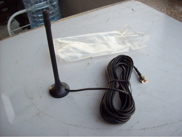 GSM wi-fi antena na kabal sa magnetnim postoljem - novo