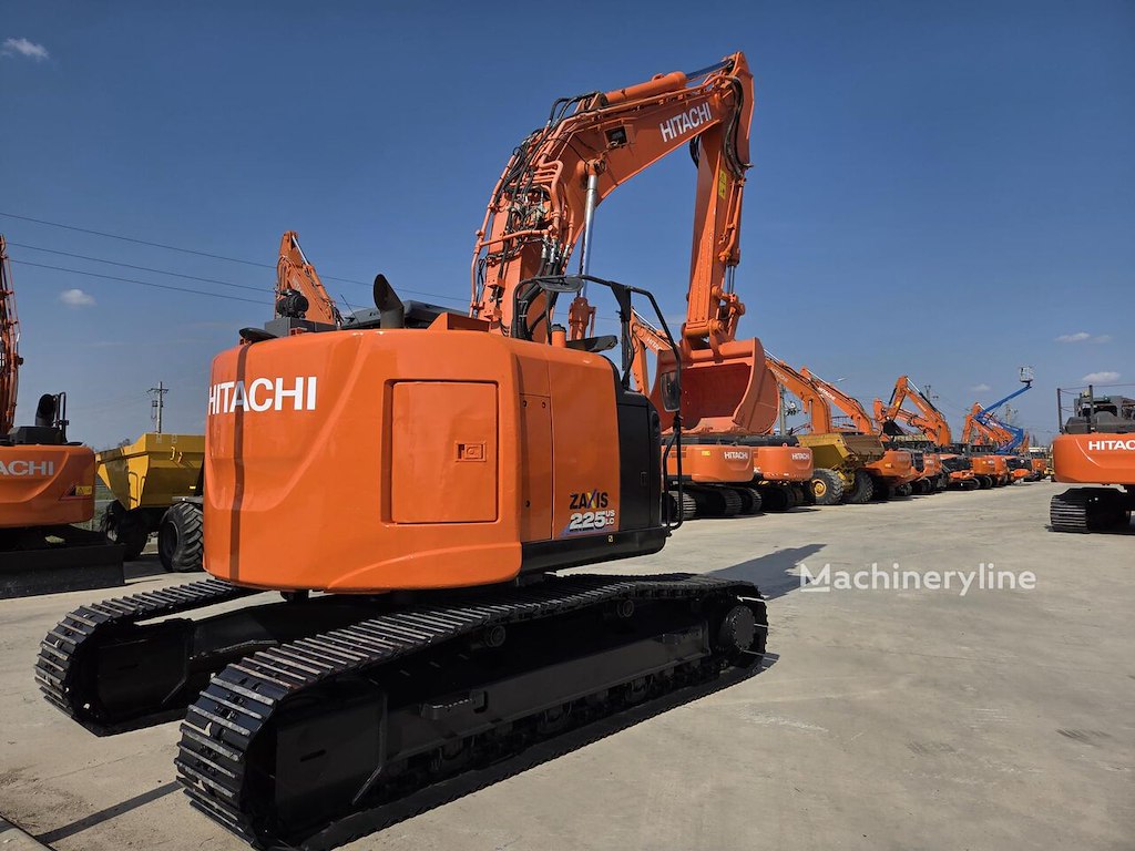 Hitachi ZX225USLC-6 bager guseničar