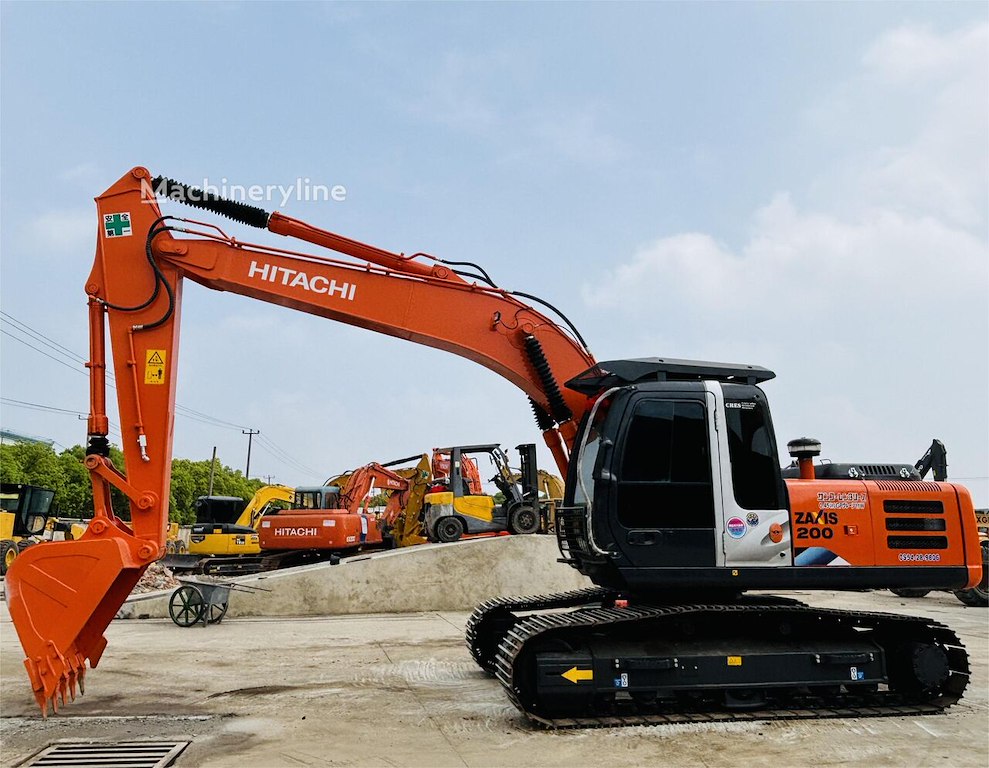 Hitachi ZX200-3G bager guseničar