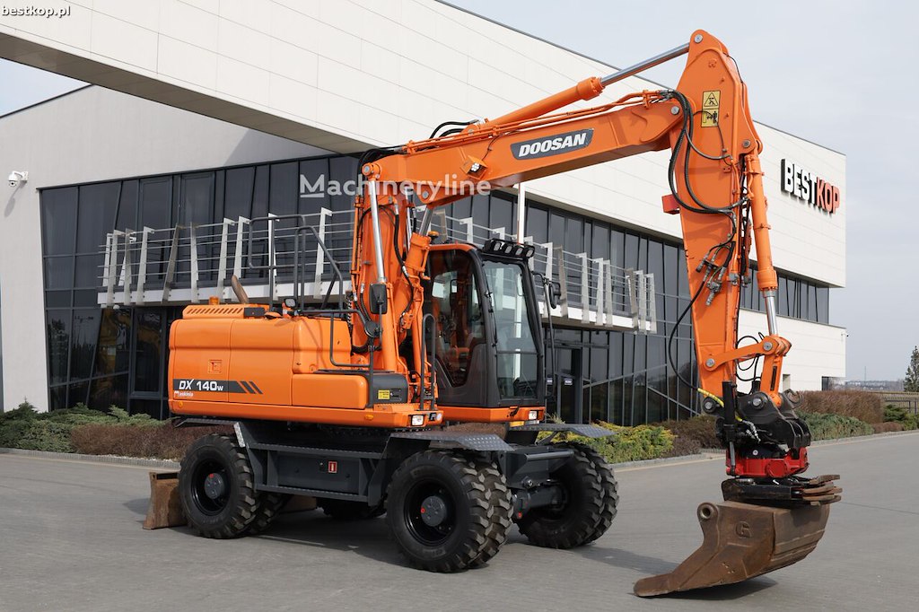 Doosan DX140W-3 bager točkaš