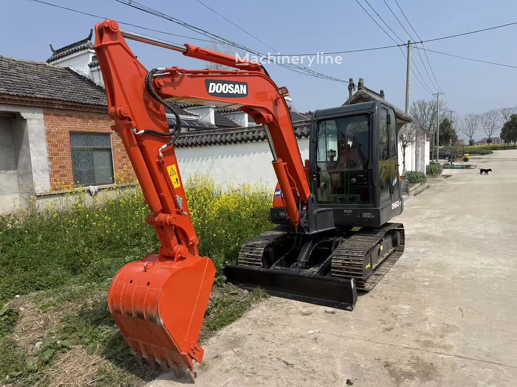 Doosan DH60-7 mini bager