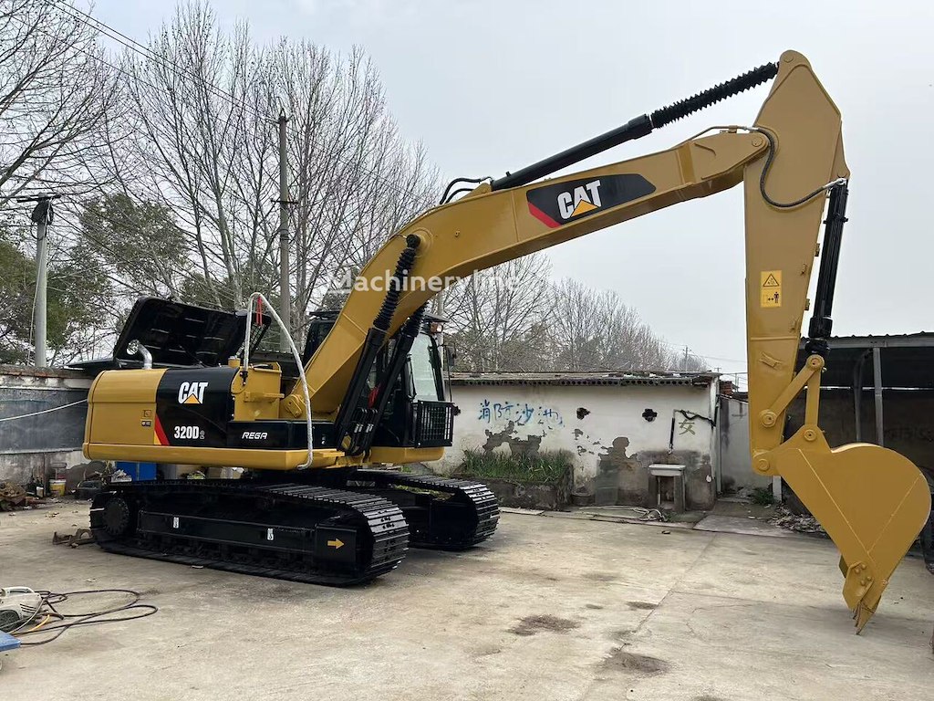 Caterpillar 320D2 bager guseničar