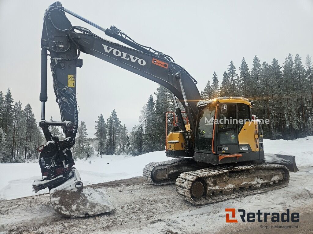Prodaje se Volvo Grävmaskin Volvo ECR235EL Tiltrotator & Redskap bager guseničar na aukciji