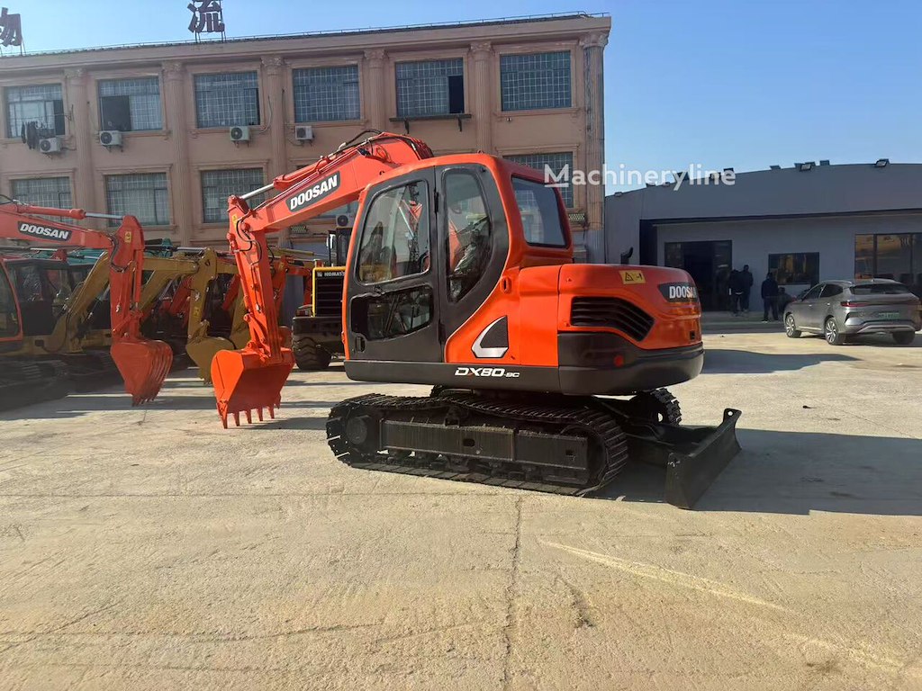 Doosan DX80 midi bager