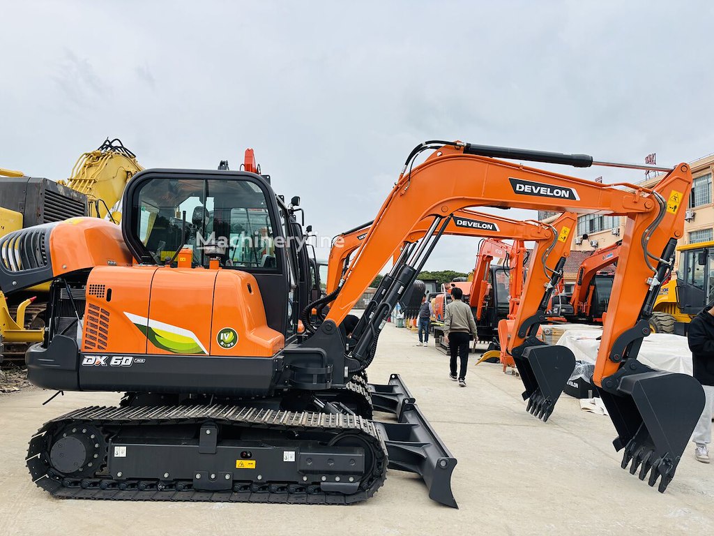 Novi Doosan DX60 mini bager