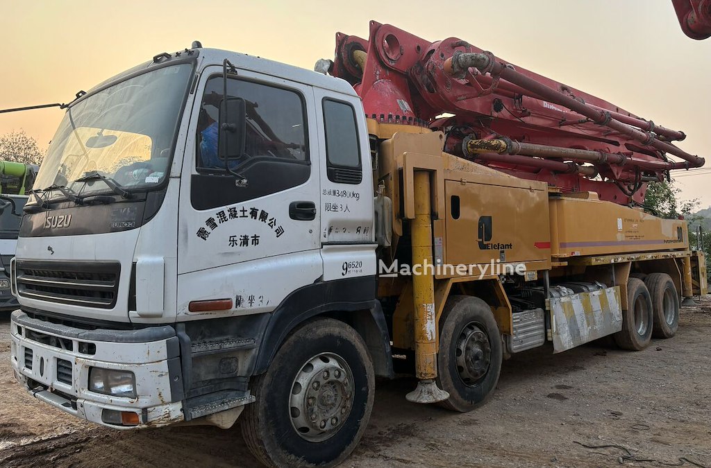 Putzmeister 2012 46m na šasiji Isuzu SG5350THB pumpa za beton