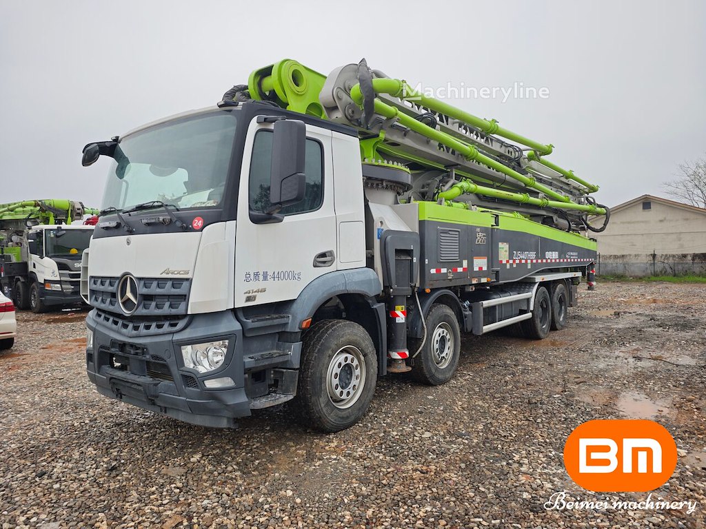 Zoomlion 2023 used 62m na šasiji Mercedes-Benz Actros pumpa za beton