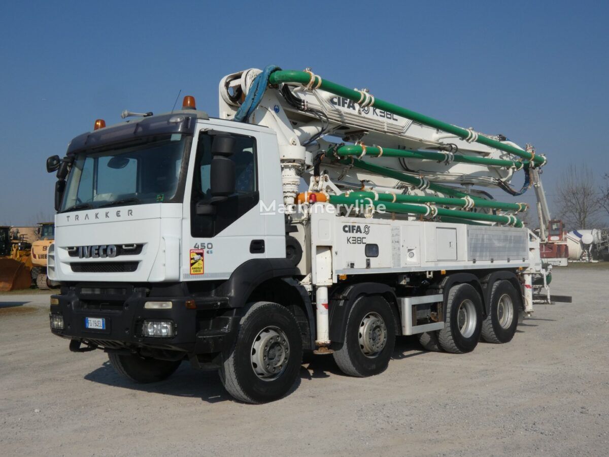 Cifa ZL 36X-5Z na šasiji IVECO Trakker 450 pumpa za beton