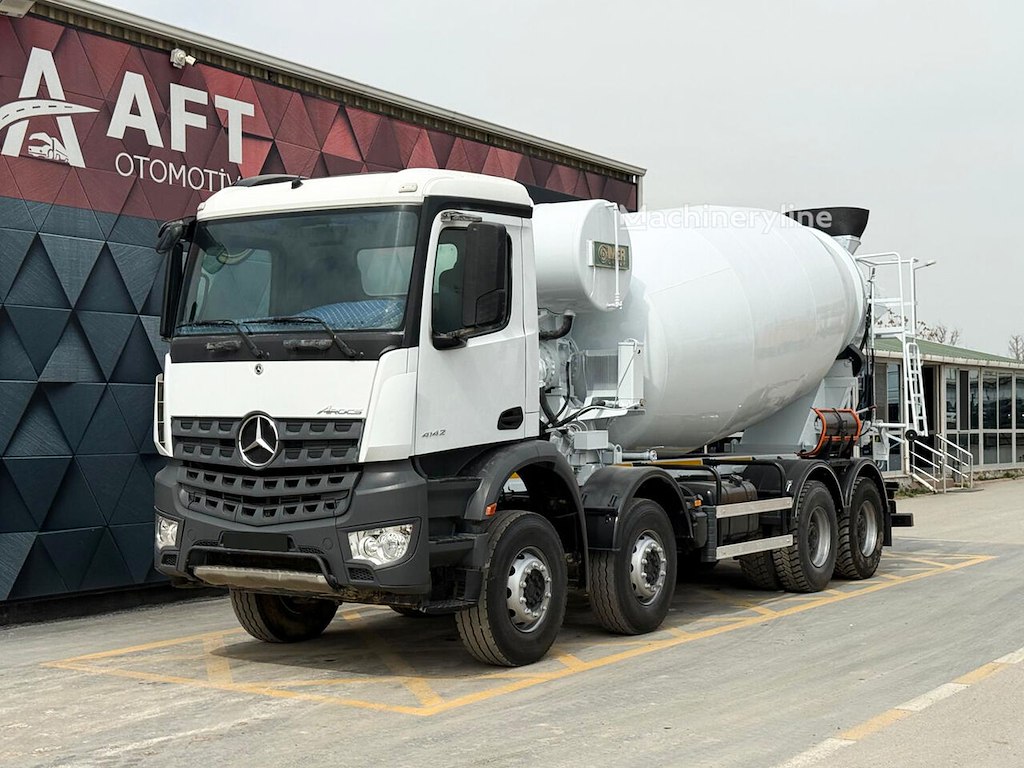 IMER Group na šasiji Mercedes-Benz Arocs 4142 kamion s mešalicom za beton