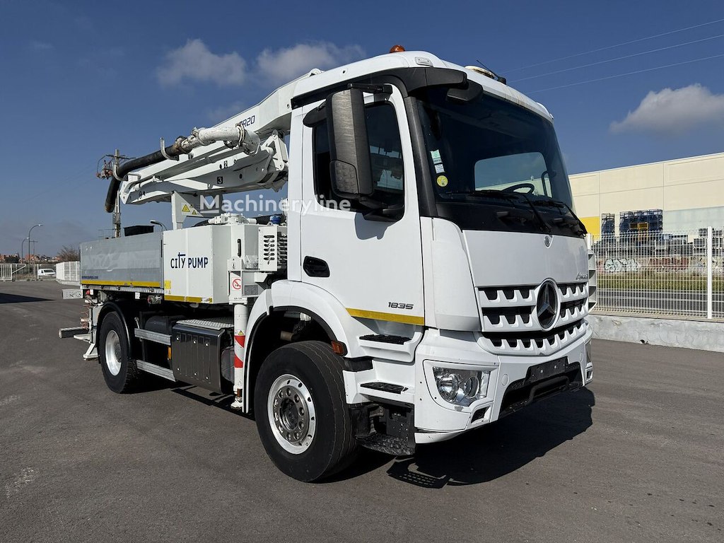 Sermac 4ZR20 na šasiji Mercedes-Benz AROCS 1835 pumpa za beton