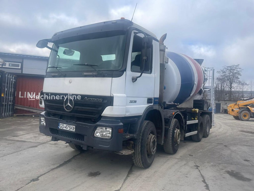 Mercedes-Benz Actros 3236 kamion s mešalicom za beton