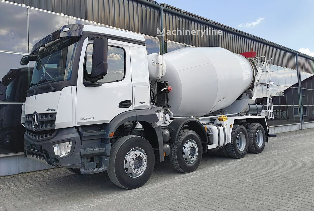 Putzmeister na šasiji Mercedes-Benz 3240 8x4 Intermix 10m³ kamion s mešalicom za beton