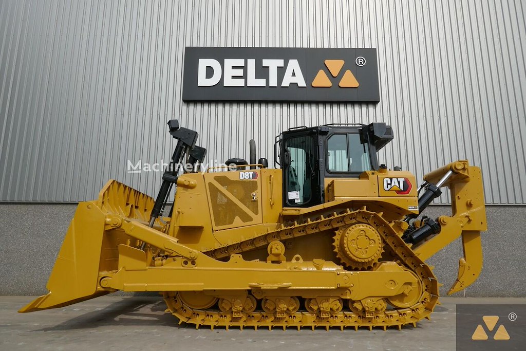 Caterpillar D8T buldožer