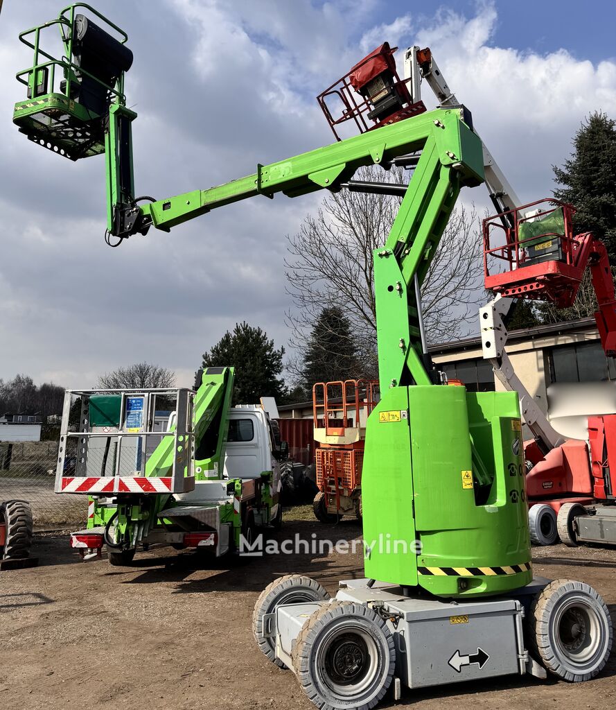 JLG E300AJPN hidraulična zglobna platforma