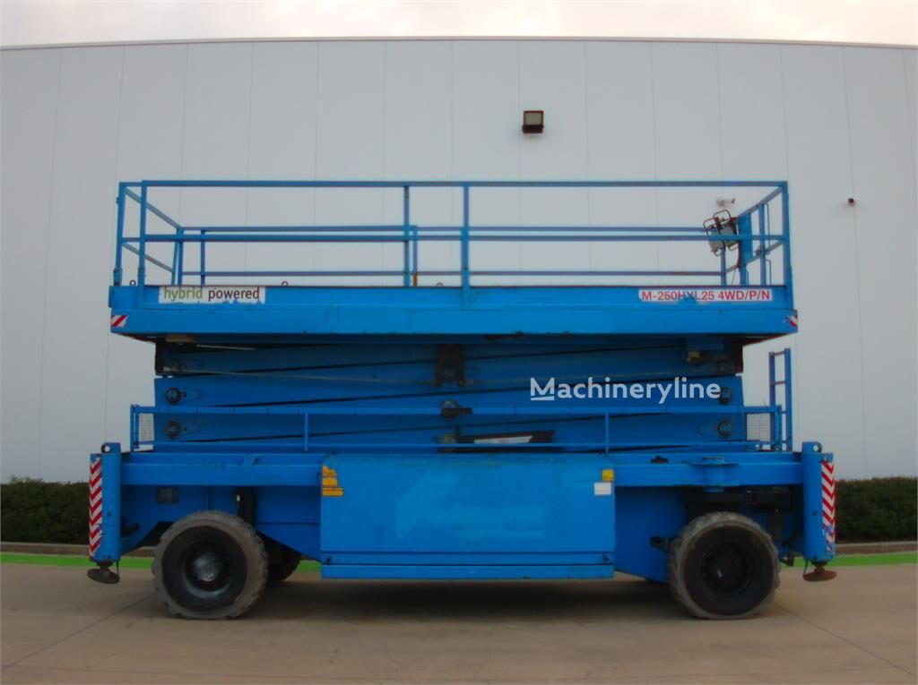 Holland Lift M250DL27 makazasta platforma