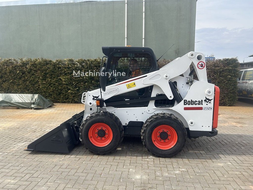 Bobcat S650 mini utovarivač