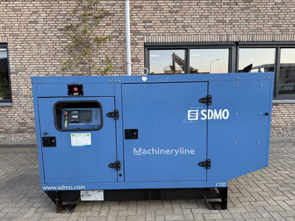 SDMO J110 John Deere Leroy Somer 110 kVA Silent Noodstroom Aggregaat diesel generator