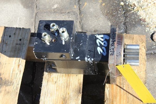 Reductor de rotire pentru rotacioni prenosnik za Yanmar B25 građevinske mašine