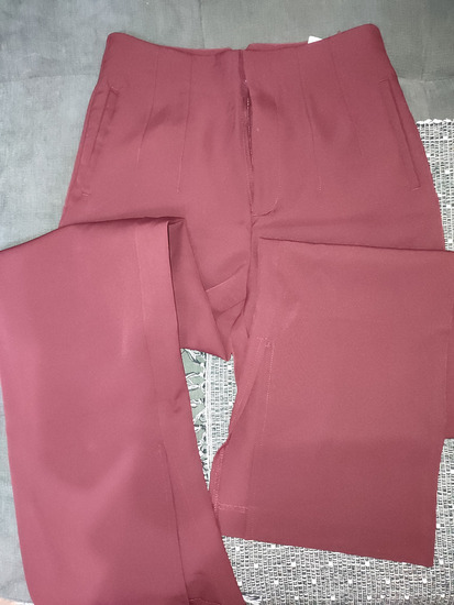 Nove stradivarius pantalone