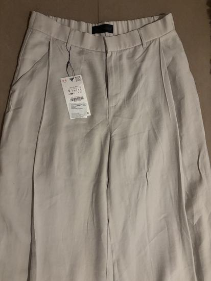 Zara pantalone krem novo