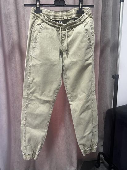 Odlicne Zara pantalone xs/s