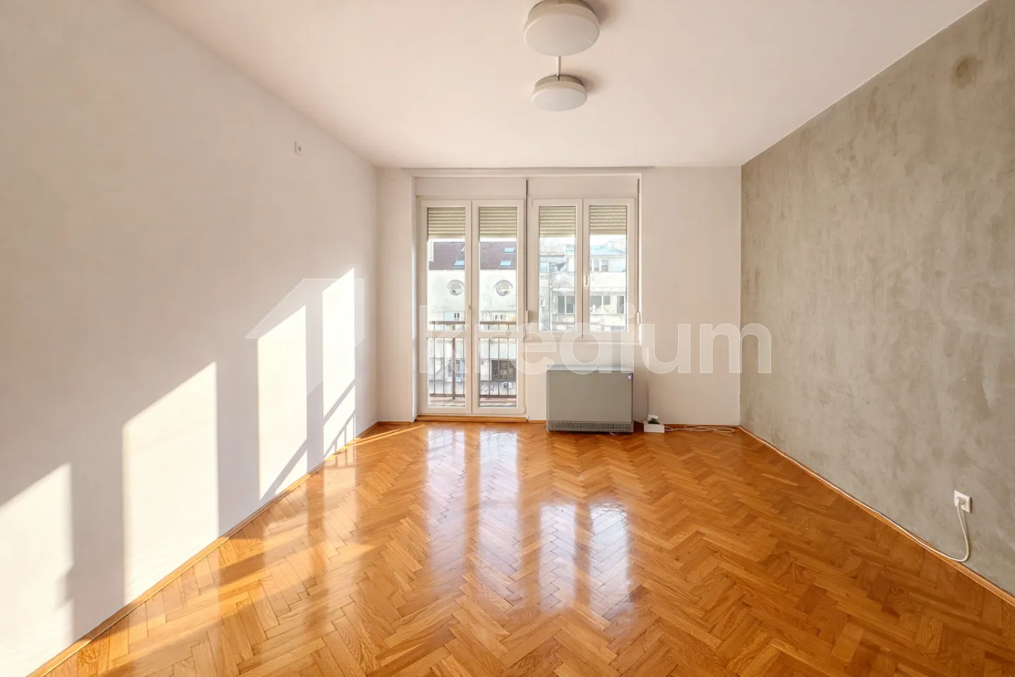 Cara Dušana | Dorćol | Adaptibilan